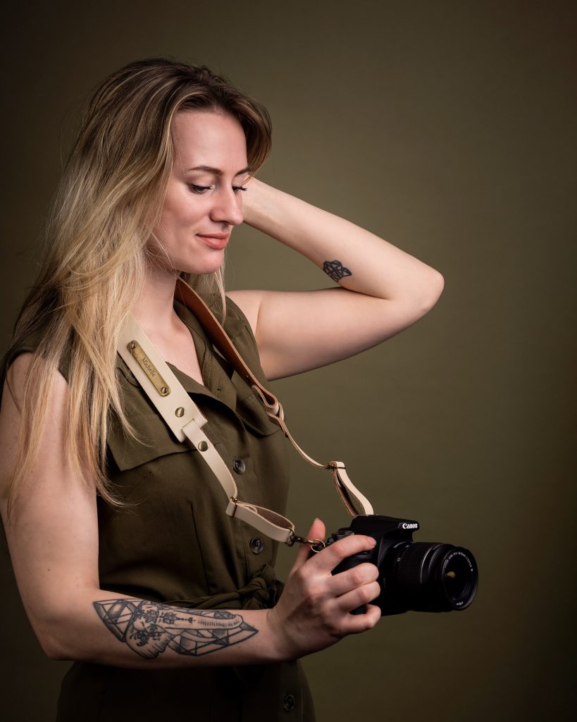 Camera neck strap | Ivory - The Hantler