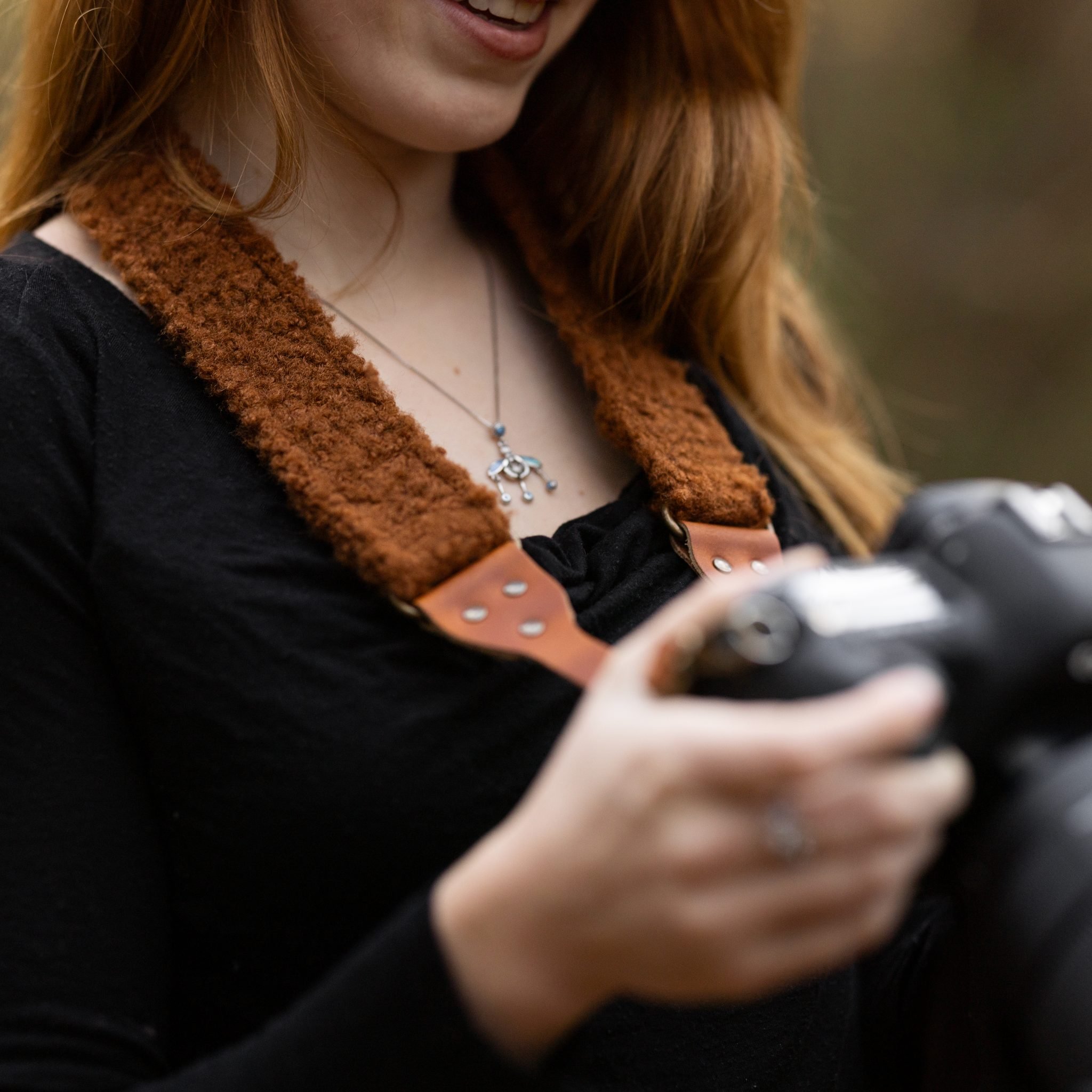 Camera neck strap | Teddy black - The Hantler